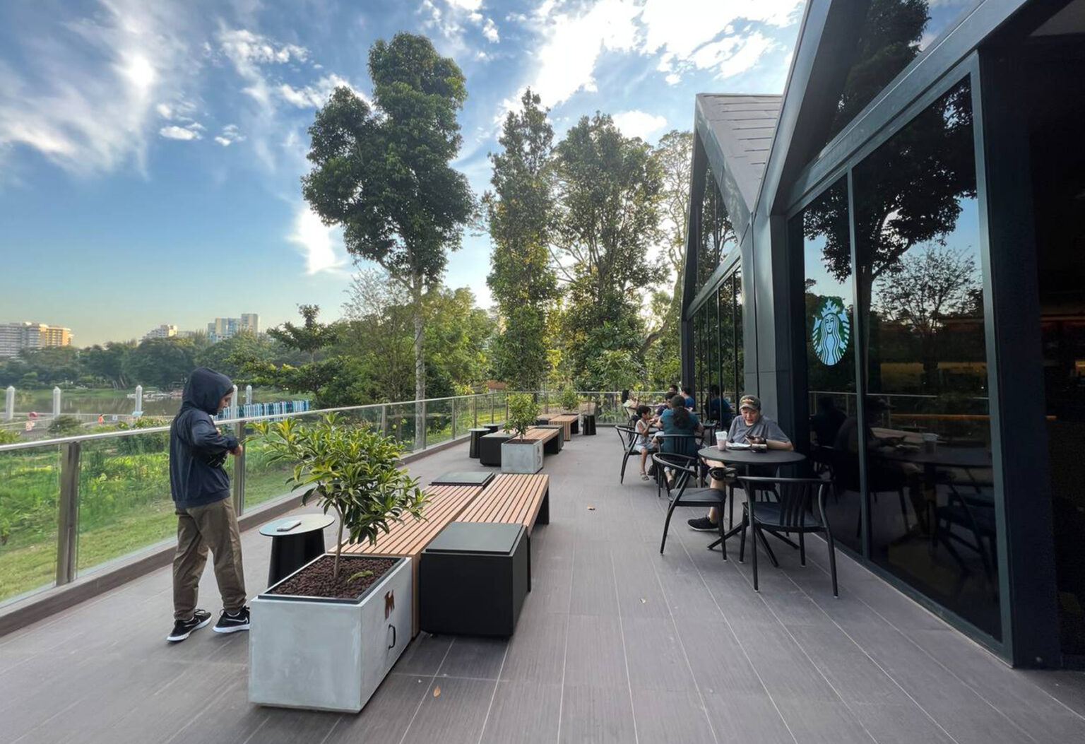 Starbucks Jurong Lake Gardens - Great New Places